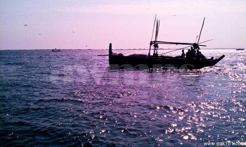 Photo Tour Of Sea View Do Dariya (D.H.A) Defence Karachi. Pakistan ...