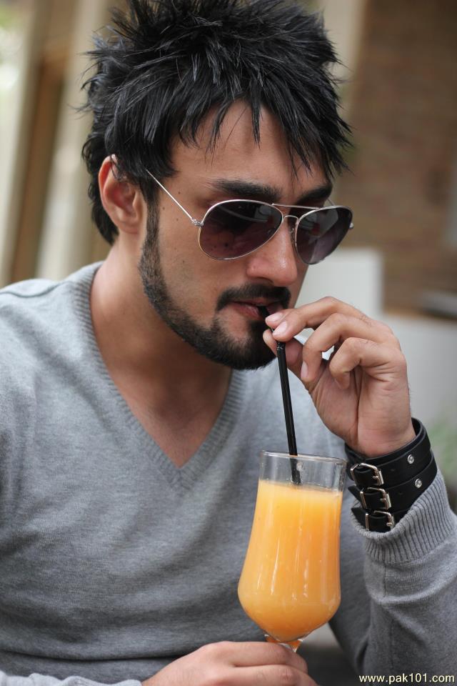 Gallery > Actors > Hamza Ali Abbasi > Hamza Ali Abbasi high quality ...