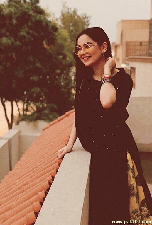 Gallery > Actresses > Hania Amir > Hania Amir -Pakistani Female Fashion ...