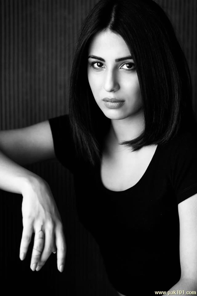 Gallery > Actresses > Ushna Shah > Ushna Shah -Pakistani Female Actress ...