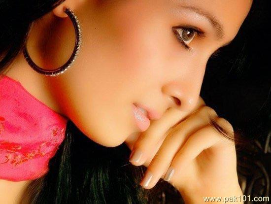 Celebrities > Actresses (TV) > Ayeza Khan > Photos > Aiza Khan high ...