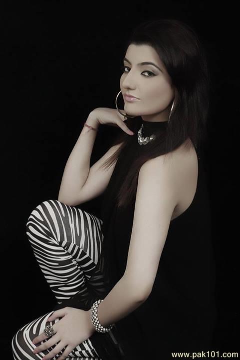 Celebrities > Actresses (TV) > Zainab Jamil > Photos > Zainab Jamil ...