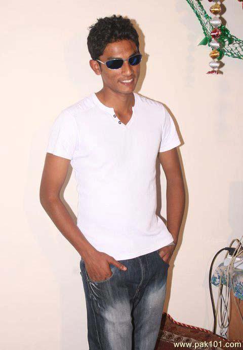 Gallery > Cricketers > Raza Hasan > Raza Hasan high quality! Free ...