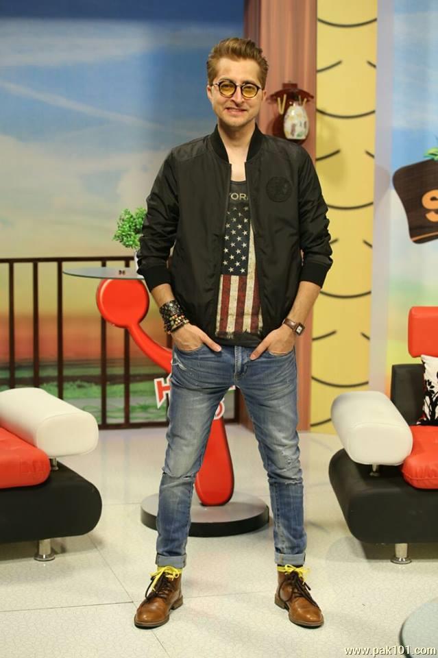 Gallery > Events & Shows > Cast of Lahore se Aagey At Morning Show Subh ...