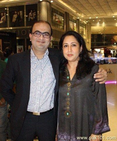 Gallery > Events & Shows > Celebrities at the Premier of Main Hoon ...