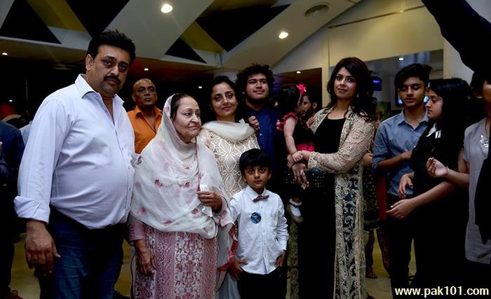 Gallery > Events & Shows > Raasta- The Movie Premier And Red Carpet ...