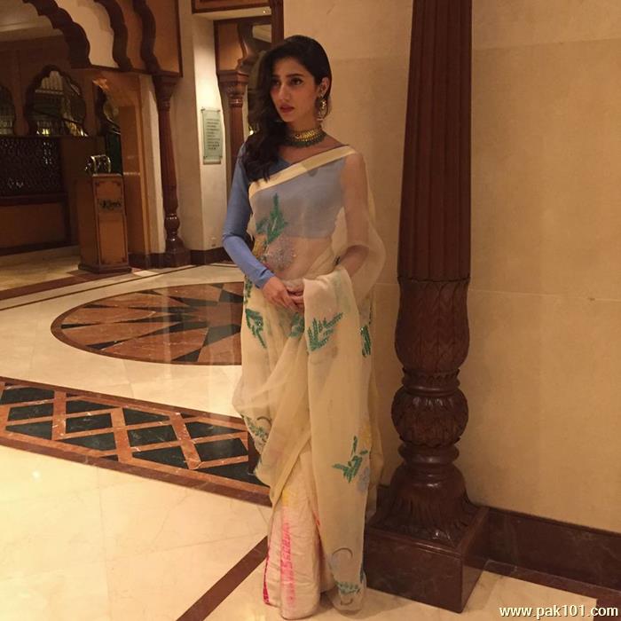 Celebrities > Female Models > Mahira Khan > Photos > Mahira Khan ...