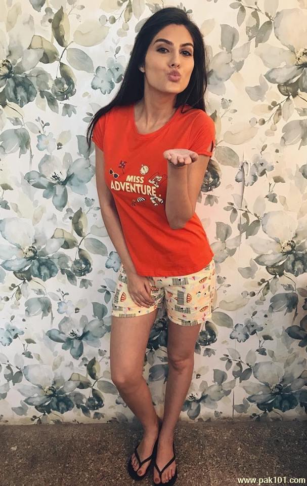 Gallery > Models (Female) > Naaz Norouzi > Naaz Norouzi -Irani Fashion ...