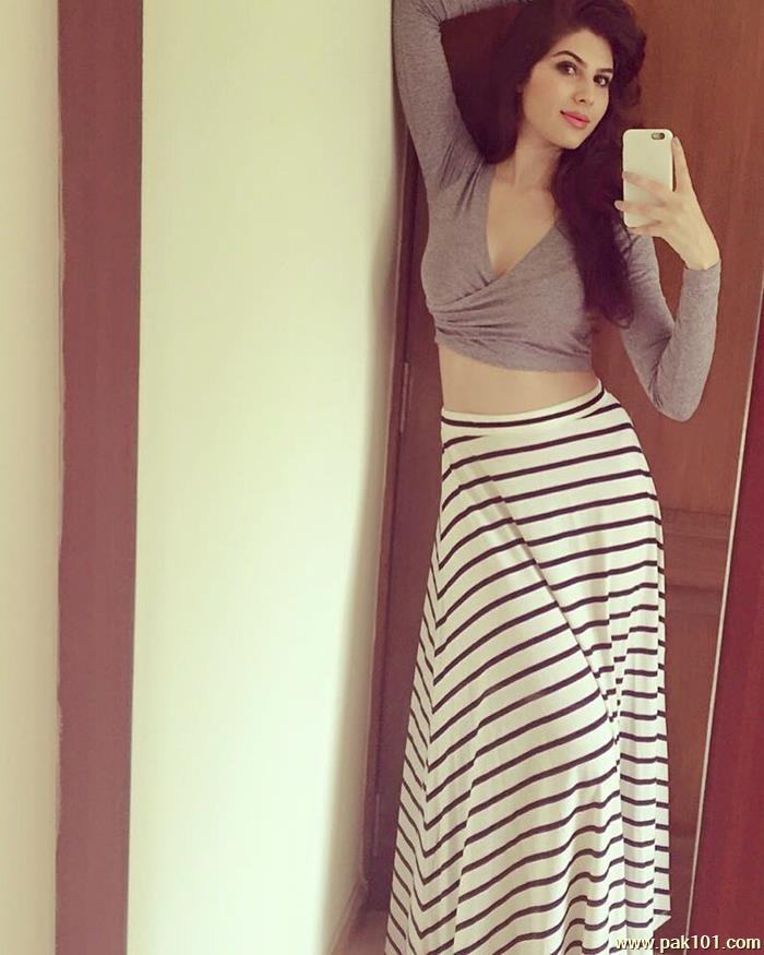 Gallery > Models (Female) > Naaz Norouzi > Naaz Norouzi -Irani Fashion ...