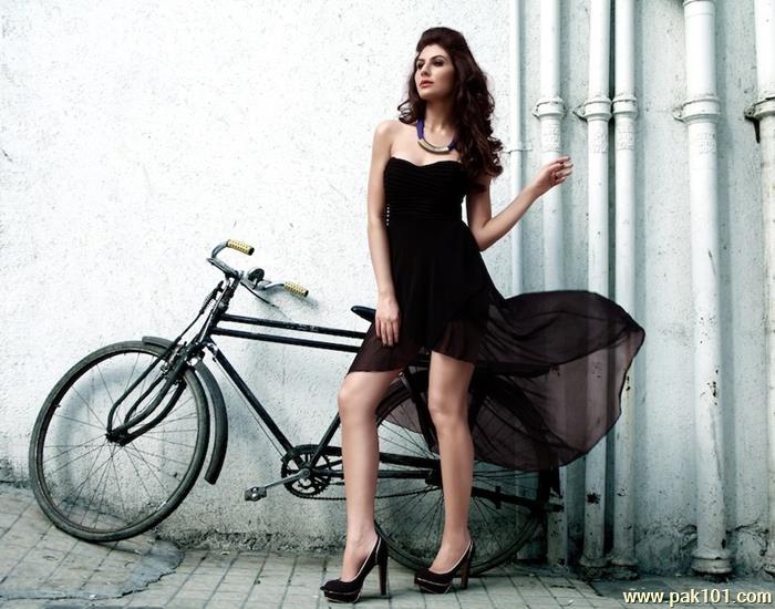 Gallery > Models (Female) > Naaz Norouzi > Naaz Norouzi -Irani Fashion ...