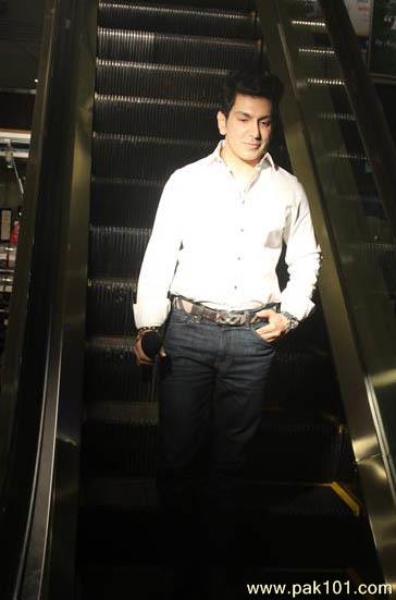 Gallery > Singers > Faakhir Mehmood > Faakhir Mehmood high quality ...