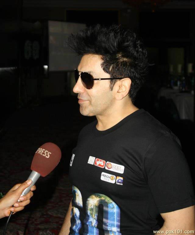 Gallery > Singers > Faakhir Mehmood > Faakhir Mehmood high quality ...