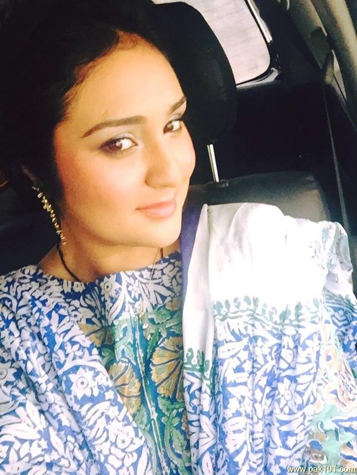 Gallery > Singers > Sara Raza Khan > Sara Raza Khan -Pakistani Female ...