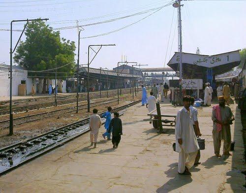 Photo - A view of Rohri Railway Station (from Karachi end), Pakistan ...