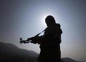 Asif a Pakistani soldier who dares terrorists alone at Kamra airbase ...